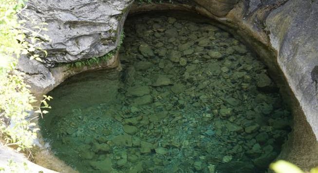 Escursione con bagno ai laghetti di Nervi, alla ricerca di quelli più ...