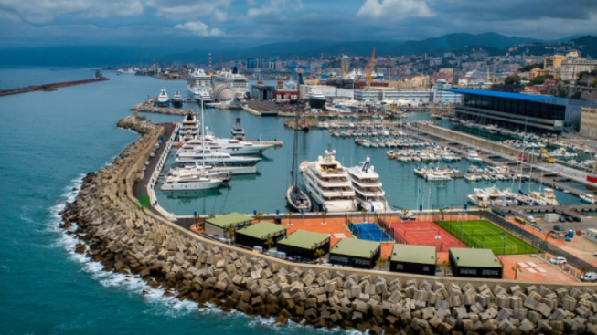 Genova, il Waterfront Marina: nuovo polo per super yacht con campi ...