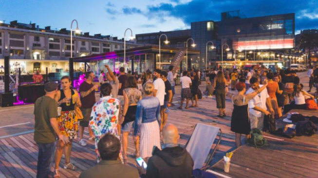 Fish&Djs in Darsena: dj-set di Gliso e My Flower, pescato del giorno e ...