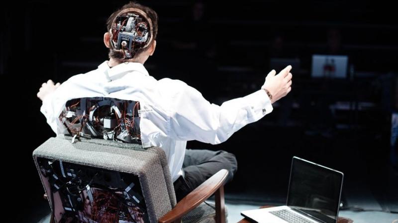 Uncanny Valley, in scena un robot umanoide - Mentelocale Web Magazine