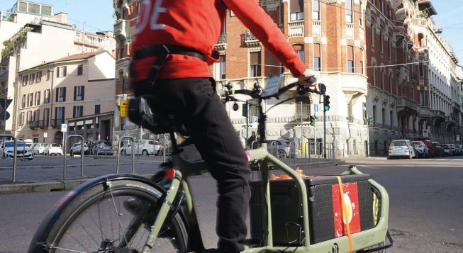 Sandro Greblo presenta il libro Vita in cargo bike - Mentelocale Web ...