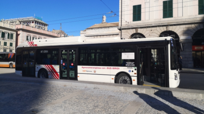 A Genova 11 nuovi bus ibridi di Amt: caratteristiche e dove circolano ...