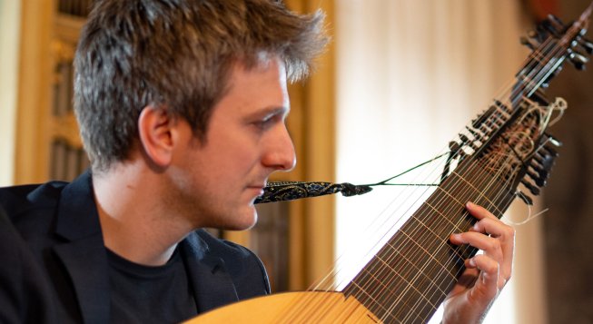 Concerto di Jadran Duncumb a San Luca dedicato a Bach - Mentelocale Web ...