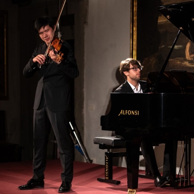 Simone Rugani e Simon Zhu in concerto all'Auditorium del Suffragio: un ...